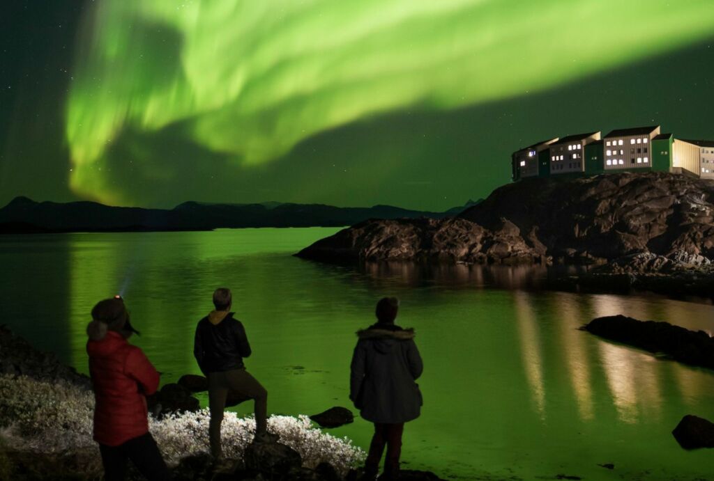 Discover The Magic: 6 Best Places To See The Northern Lights | Holiday ...
